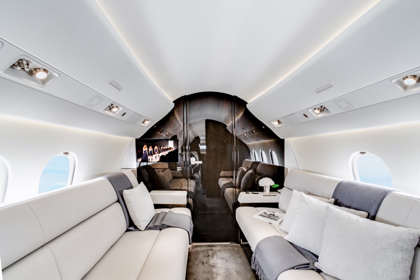 DASSAULT FALCON 900LX LX-EOS | Private Jet | Global Jet